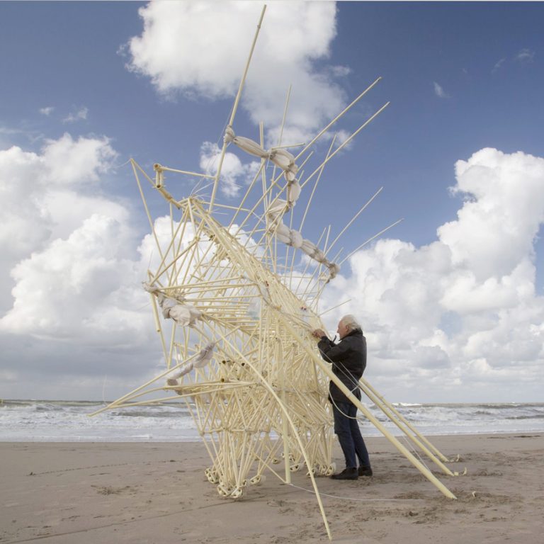 Theo Jansen - NEOMANÍA Magazine