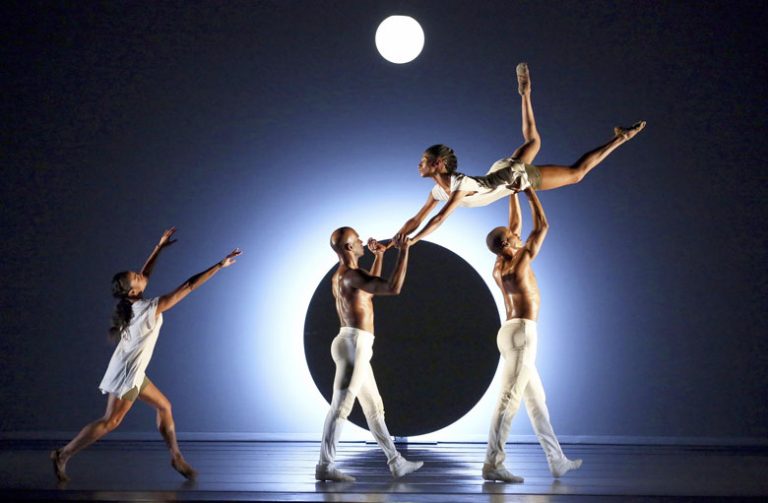 Alvin Ailey: a dance master in light and shadow - NEOMANÍA Magazine